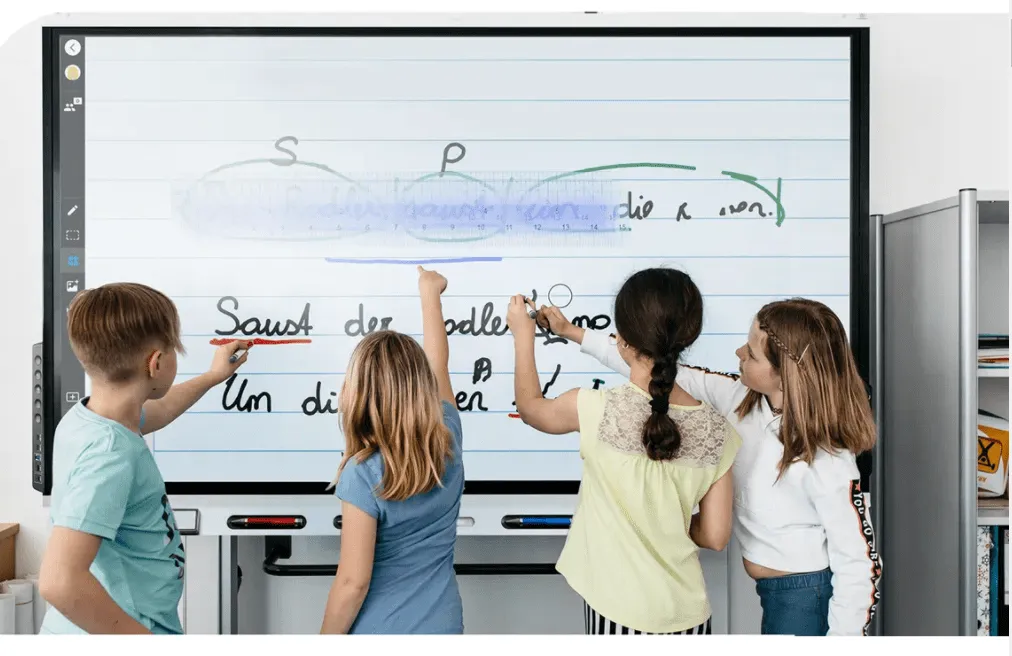 What Is an Interactive Whiteboard? Key Features, Benefits & Top Brands ...