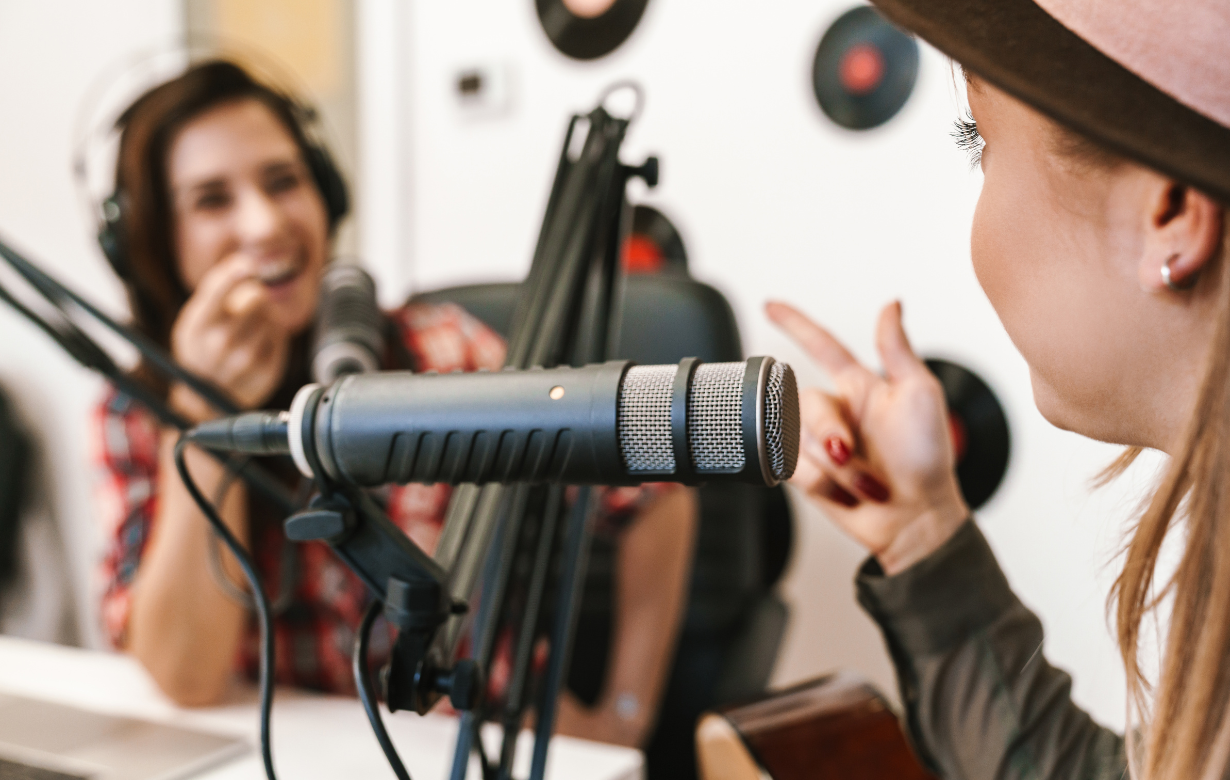 2025’s Best Podcast Recording Tools: Cloud-Based, Desktop & Mobile Options