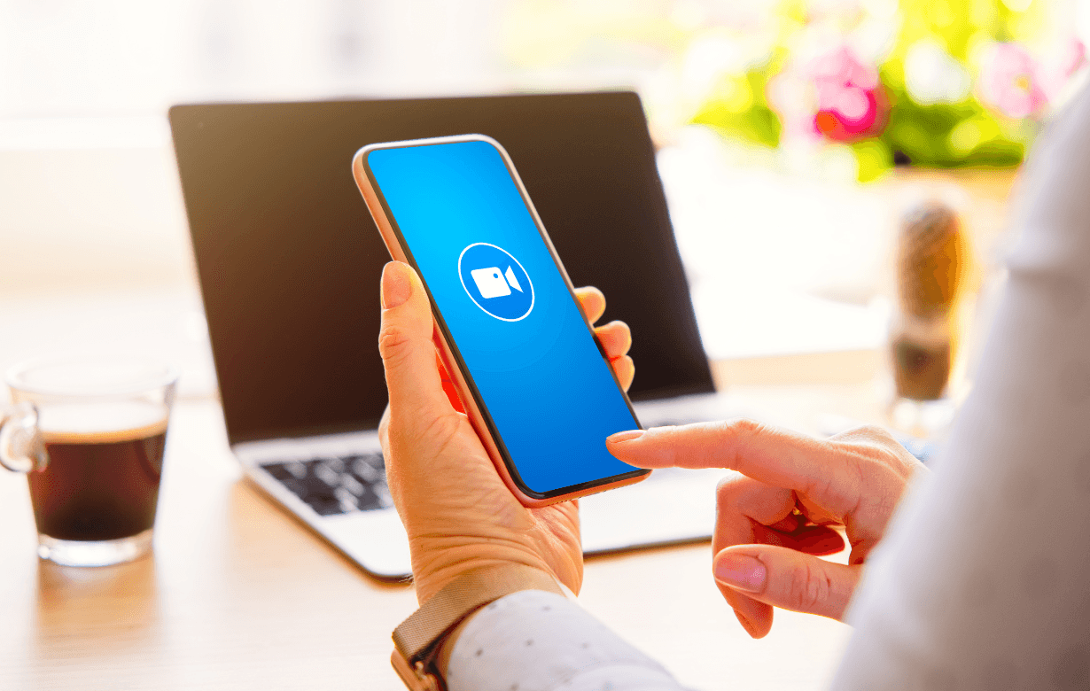 How to Make Conference Calls on iPhone (2025): Clear Audio, Built-In ...